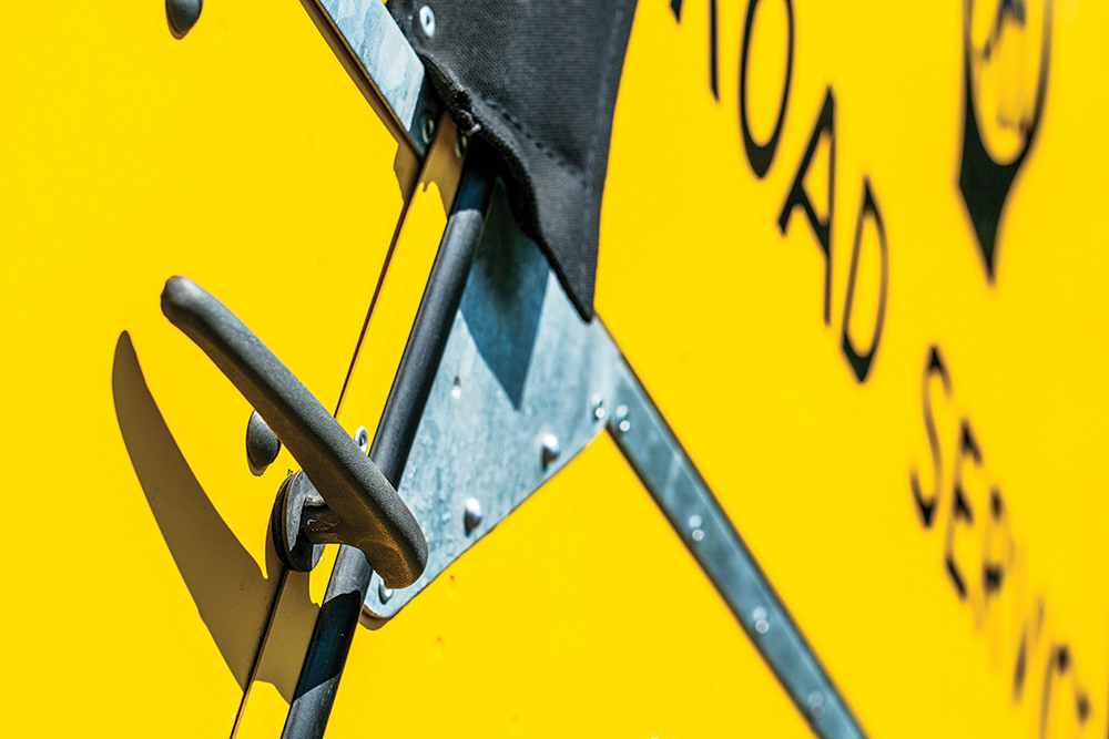 Restoration Perfection - Land Rover Monthly