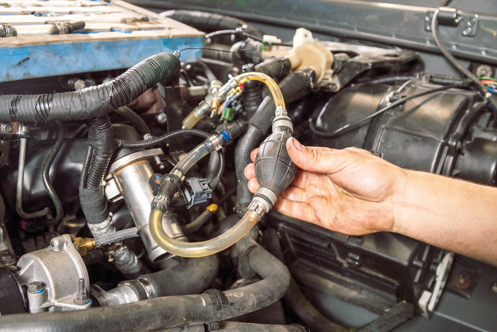 Install a TDCi engine: Fitting and starting - Land Rover Monthly