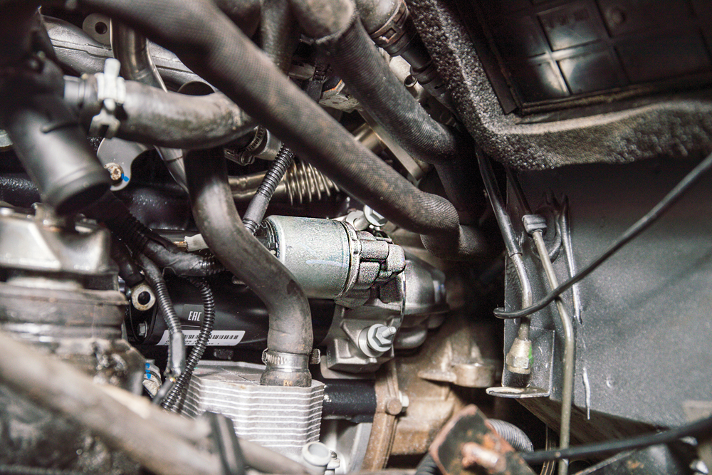 Install a TDCi engine: Fitting and starting - Land Rover Monthly
