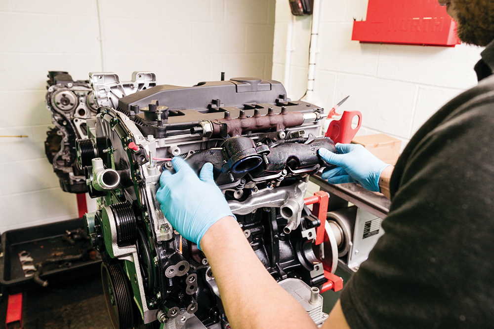 Install a TDCi engine, part 3: Completing the engine - Land Rover Monthly