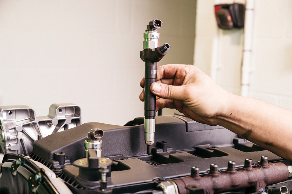 Install a TDCi engine, part 3: Completing the engine - Land Rover Monthly