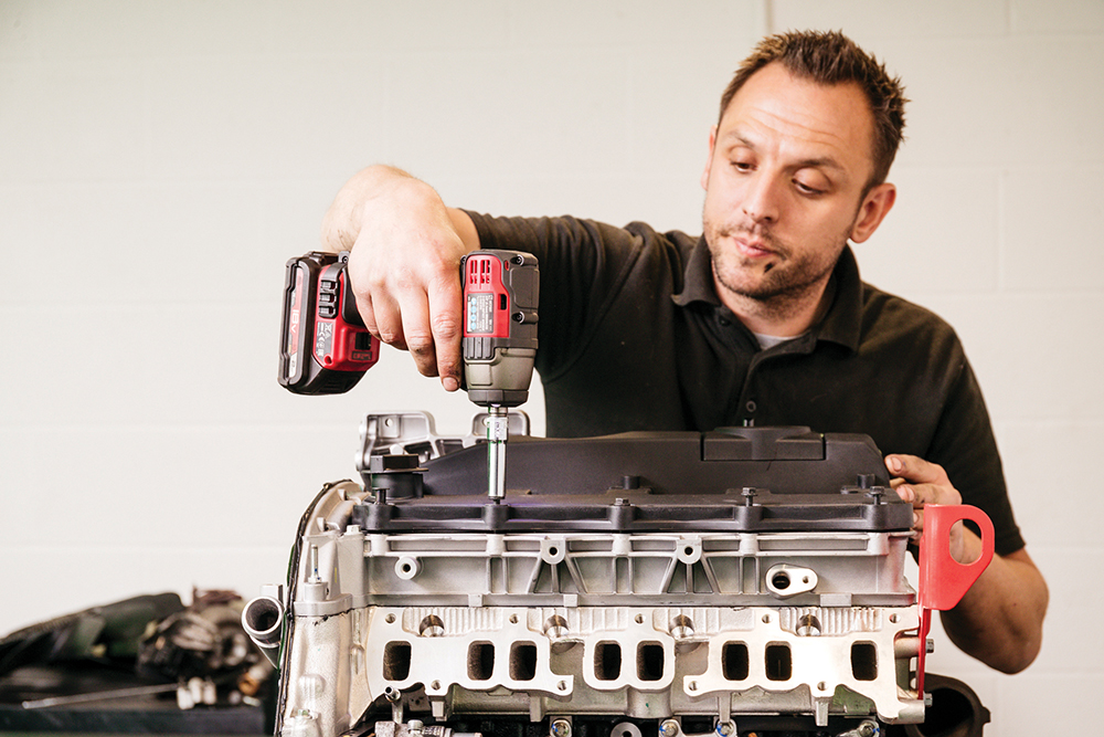 Install a TDCi engine, part 3: Completing the engine - Land Rover Monthly