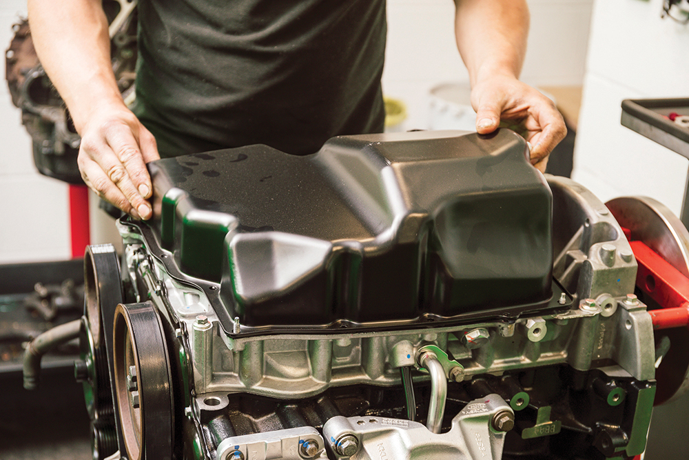 Install a TDCi engine, part 3: Completing the engine - Land Rover Monthly