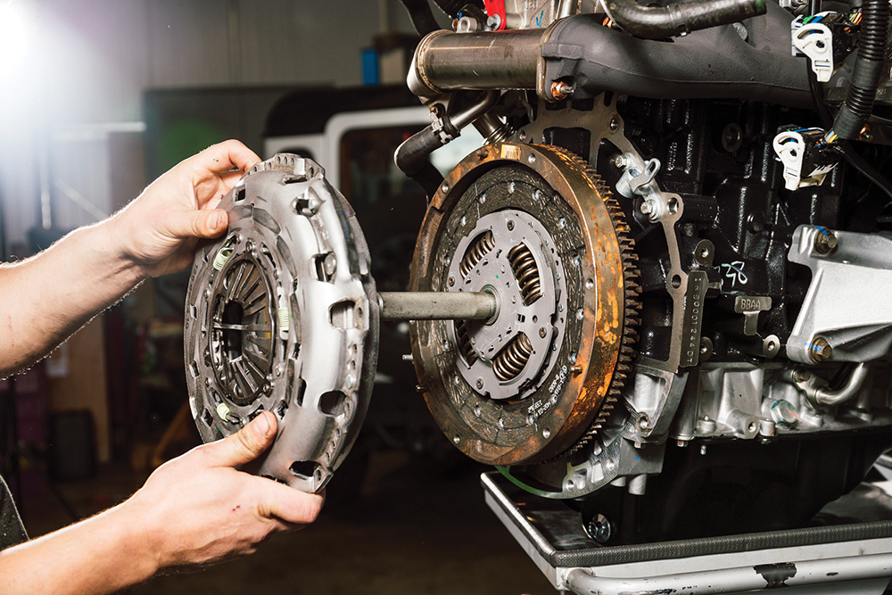 Install a TDCi engine, part 3: Completing the engine - Land Rover Monthly