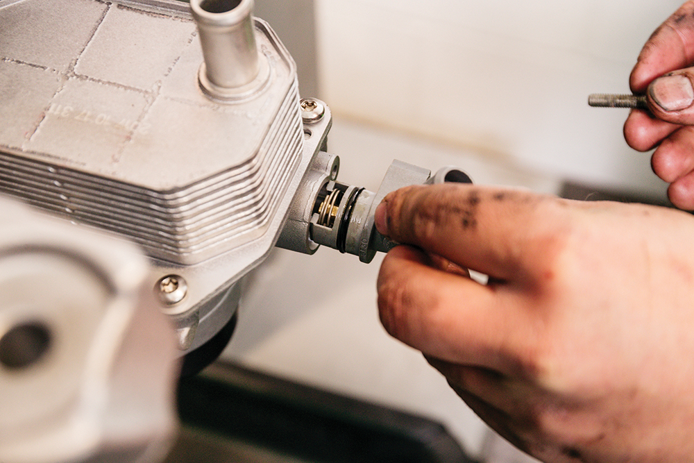 Install a TDCi engine, part 3: Completing the engine - Land Rover Monthly