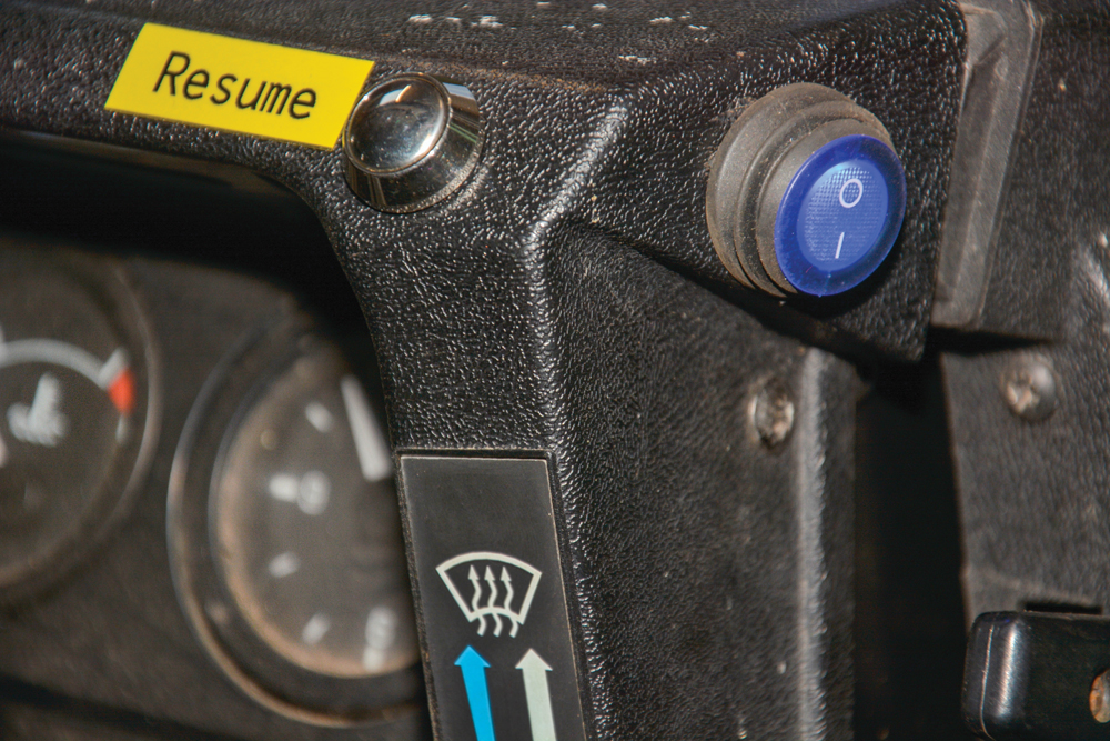 Fit a cruise control to your Defender - Land Rover Monthly