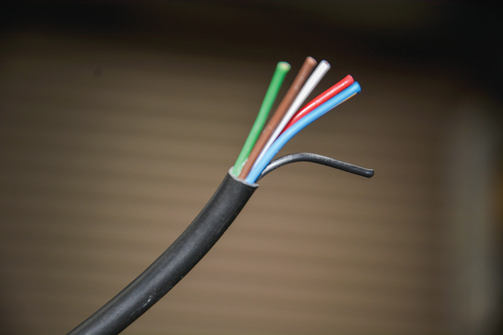 Fit a cruise control to your Defender - Land Rover Monthly