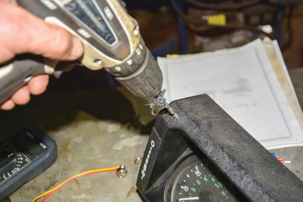 Fit a cruise control to your Defender - Land Rover Monthly