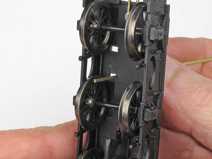 How to fit pickups to older model locomotives - World Of Railways