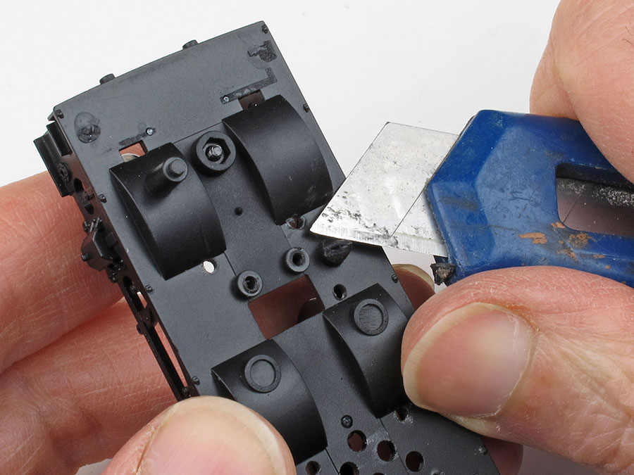 How to fit pickups to older model locomotives - World Of Railways