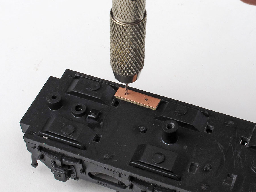 How to fit pickups to older model locomotives - World Of Railways