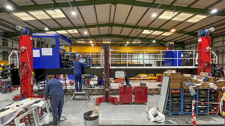 Revolution Trains to produce Clayton Class 18 hybrid shunter - World Of ...