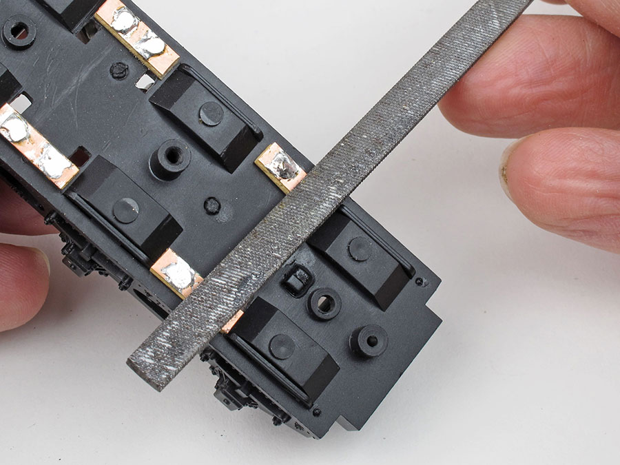 How to fit pickups to older model locomotives - World Of Railways