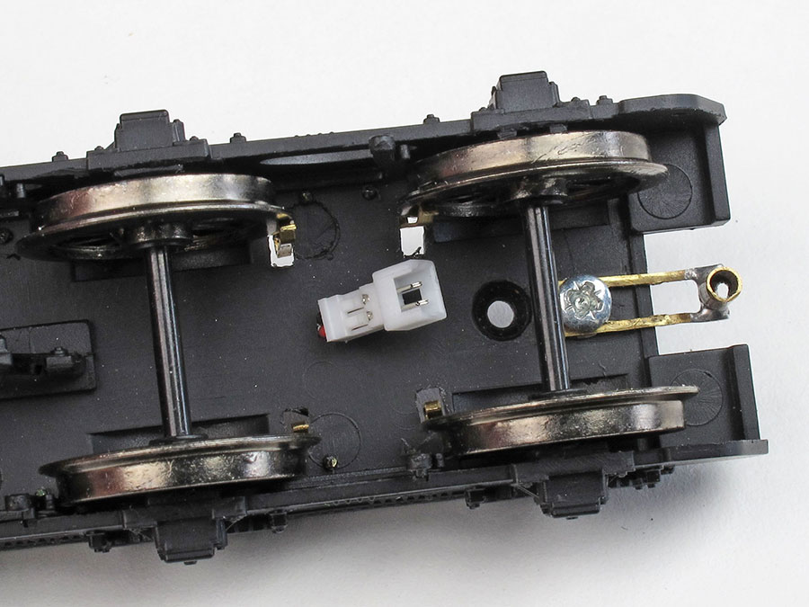 How to fit pickups to older model locomotives - World Of Railways