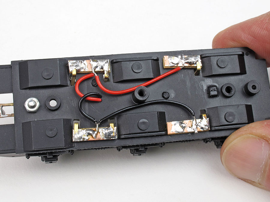 How to fit pickups to older model locomotives - World Of Railways