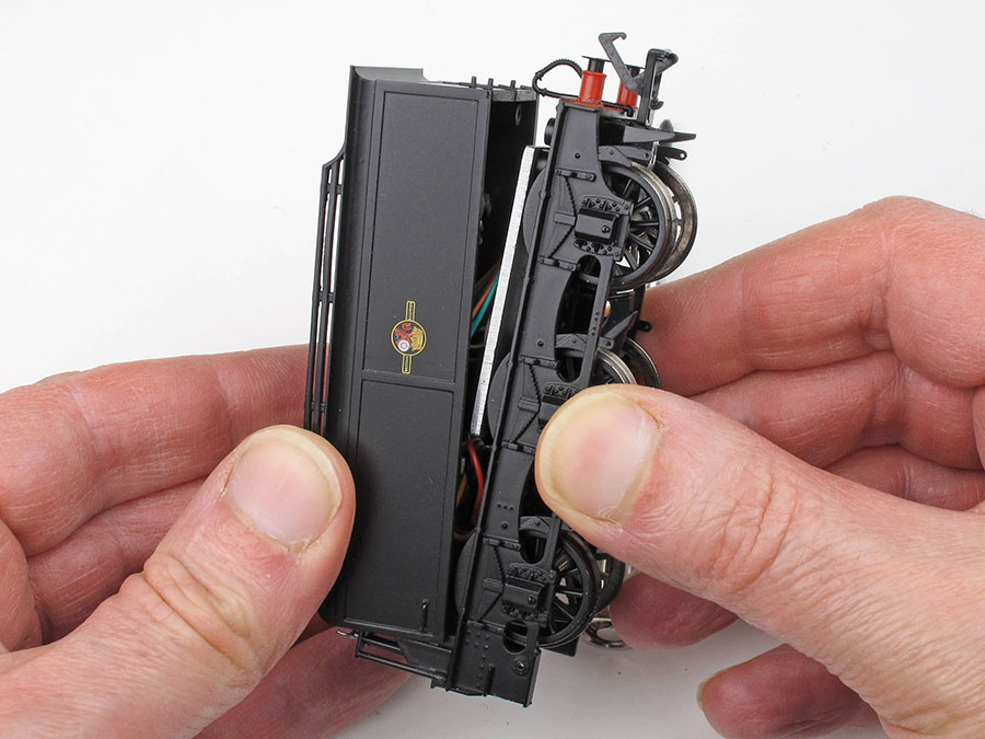 How to fit pickups to older model locomotives - World Of Railways