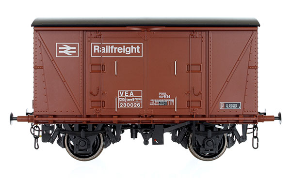 Dapol receives Vanwide and VEA decorated samples - World Of Railways