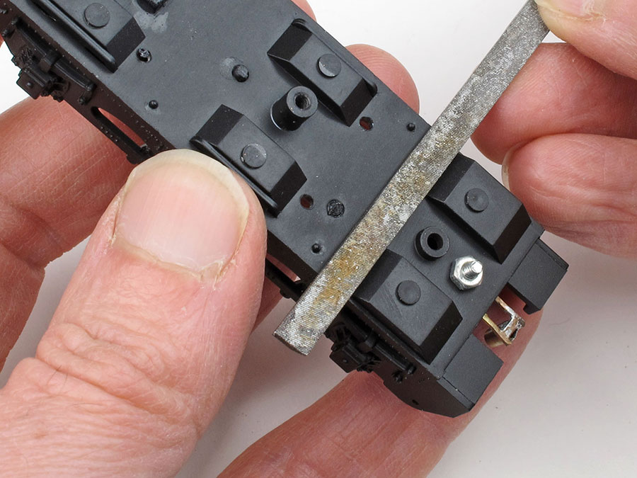 How to fit pickups to older model locomotives - World Of Railways