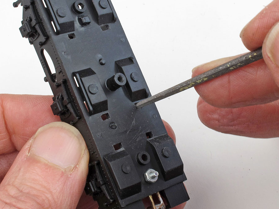 How to fit pickups to older model locomotives - World Of Railways