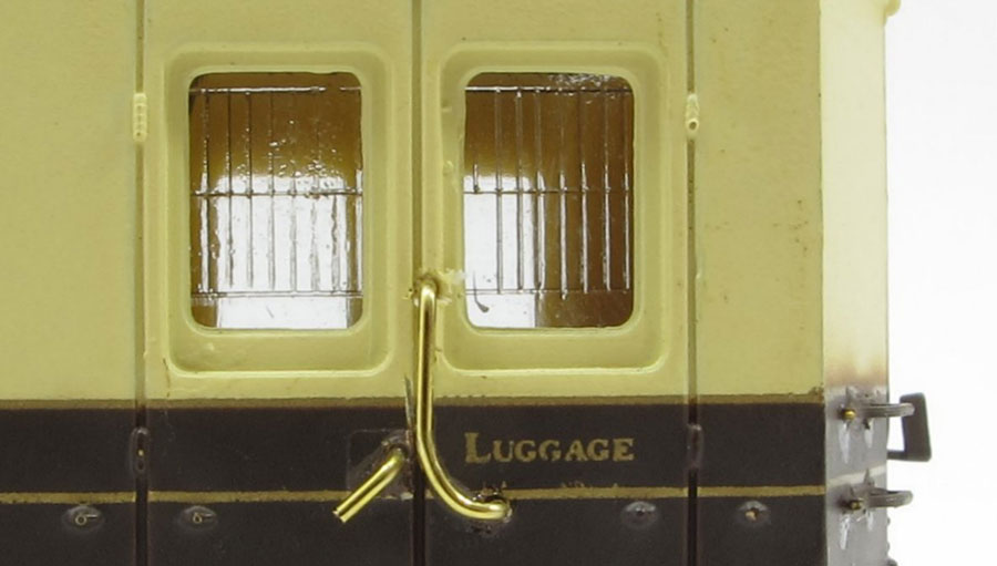 How to detail an autocoach - World Of Railways