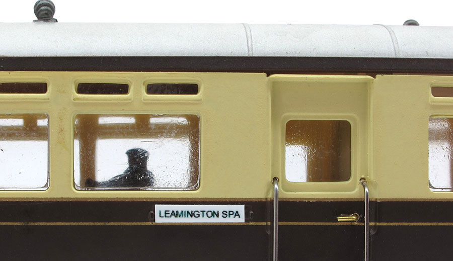 How to detail an autocoach - World Of Railways