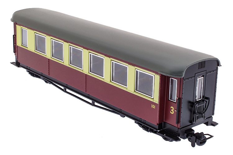 Bachmann steel-bodied coach - World Of Railways
