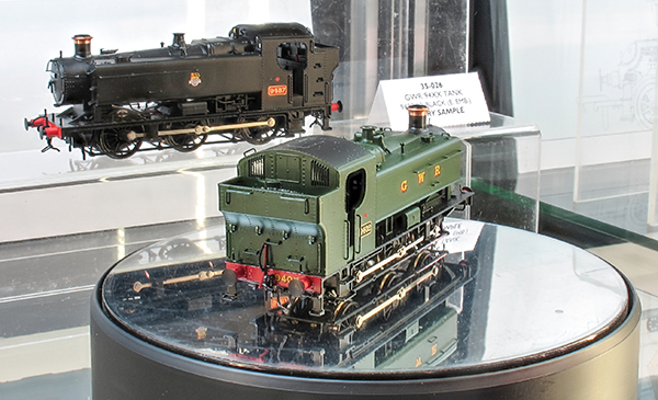 New livery samples and EPs from Bachmann - World Of Railways