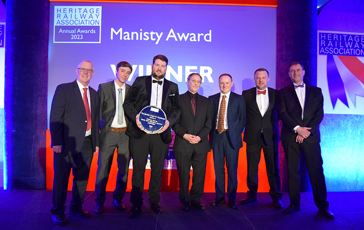 Ffestiniog and Welsh Highland Railways scoop prestigious award - World ...