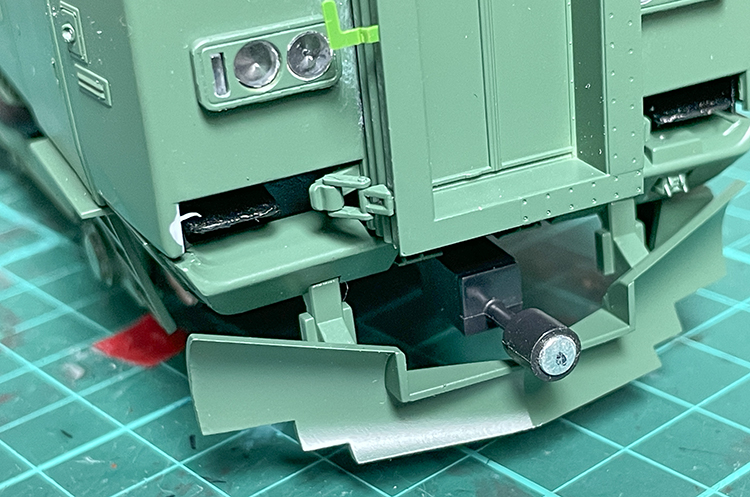 Class 153 breaks cover for 'O' - World Of Railways