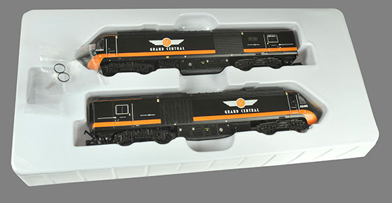 New Hornby RailRoad Grand Central HST Train Pack arrives - World Of ...