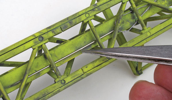 How to build a gantry crane for model railways - World Of Railways