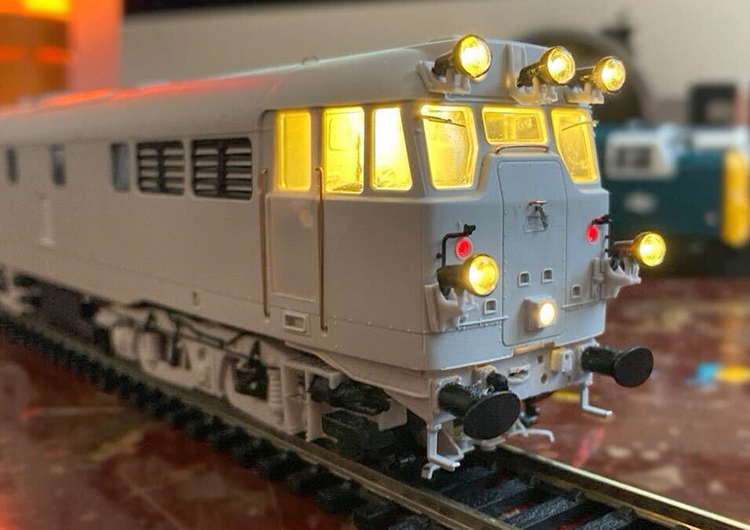 Yellow '31' exclusives from Accurascale - World Of Railways