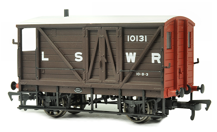 Kernow MRC LSWR Road Van - World Of Railways