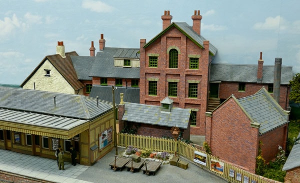 How to make custom card buildings - World Of Railways