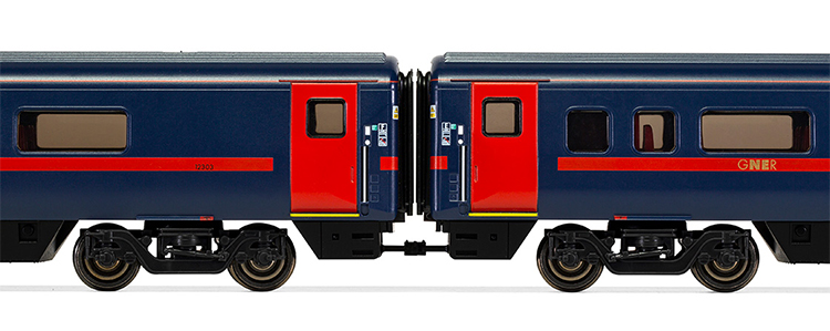 Hornby shows decorated samples of Maunsell and Mk. 4 coaches - World Of ...