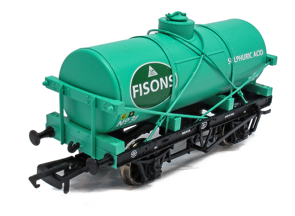 Oxford Rail show 12 ton tank wagons - World Of Railways