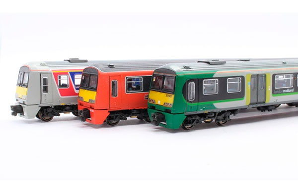 Revolution to offer Class 320 and 321 in 00 - World Of Railways