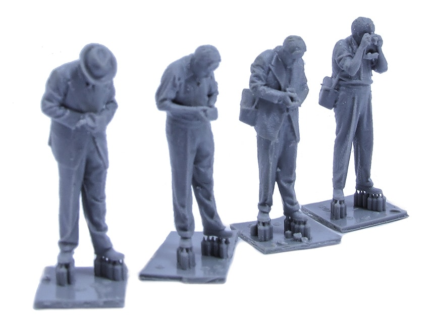 ModelU photographer figures - World Of Railways