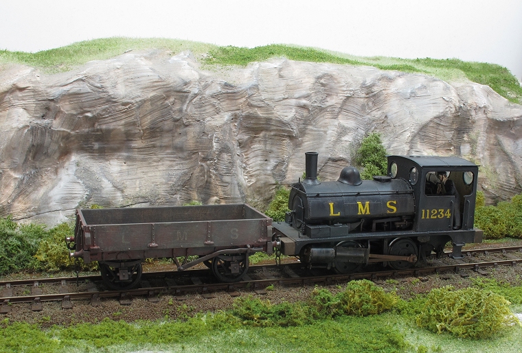 Phil's Practical - Model a rock face - World Of Railways