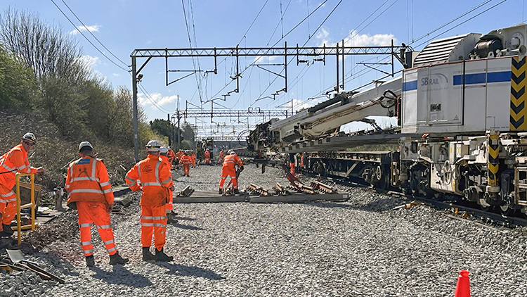 Video: West Coast main line reopens following upgrades - World Of Railways