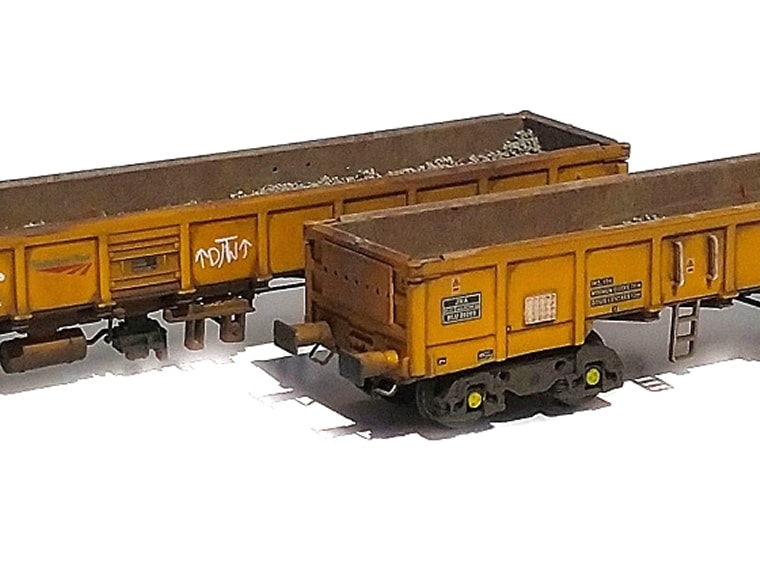 N gauge graffiti transfers from Steadfast Models - World Of Railways