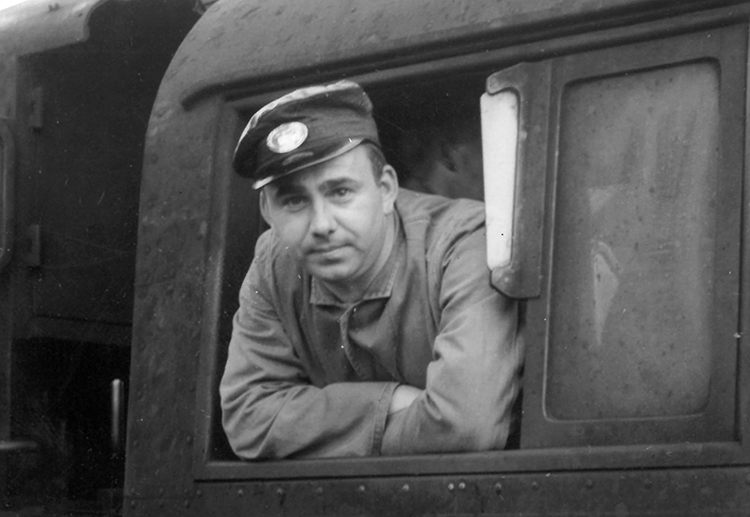 Railwayana collection worth up to £30,000 to be auctioned - World Of ...