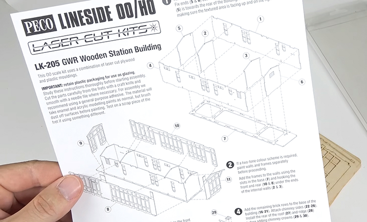 Quickview: Peco LK-205 Monkton Combe Station - World Of Railways
