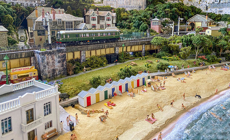 Trackplan inspiration: layouts with water - our top picks - World Of ...