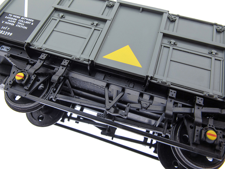 The Model Centre 24.5T wagon exclusive - World Of Railways