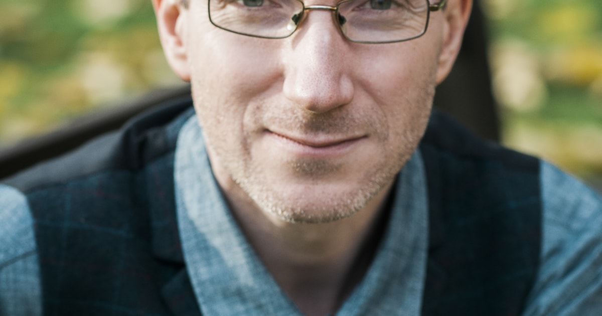 5 facts about Stuart Turton - Writers Online