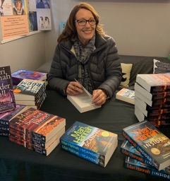 How To Write | Meet the author | Mari Hannah | Writers Online